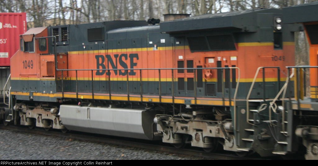 BNSF 1049